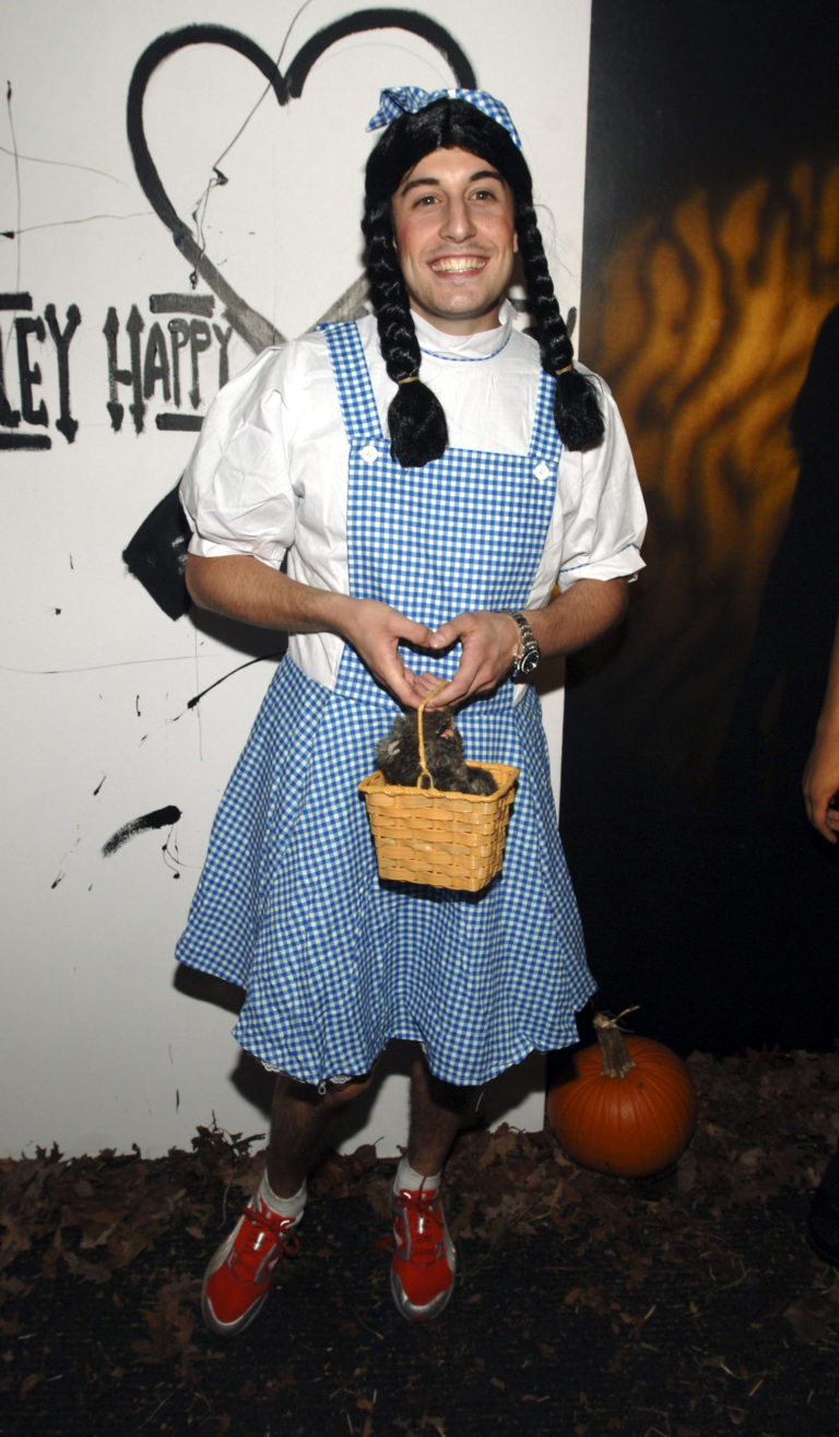 The 20 Worst Halloween Costumes of All Time • Linkiest