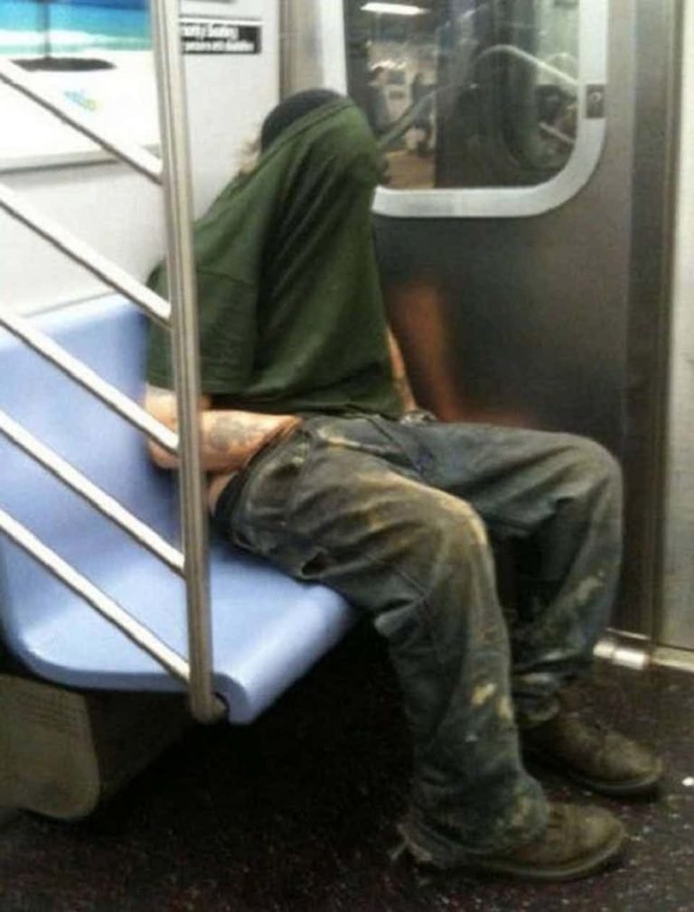 20 Disturbing Sights Seen on the Subway • Linkiest