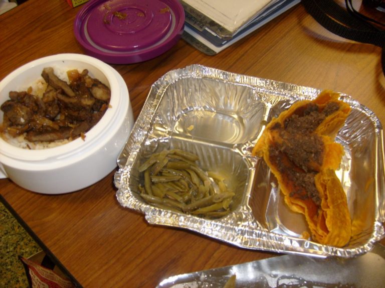 22 of the Worst School Lunches You’ll Ever See • Linkiest